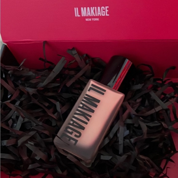 IL MAKIAGE | Makeup | Shade Il Makiage Foundation In Woke Up Like This ...